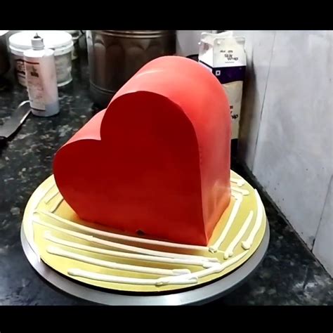 Love Shape Cake Kaishe Banaye Love Cake Design Heart Shape Cake