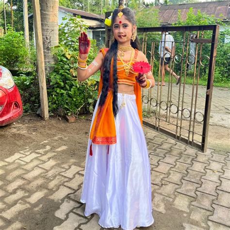 🌸rishika🌸 Rishikapathak • Instagram Photos And Videos