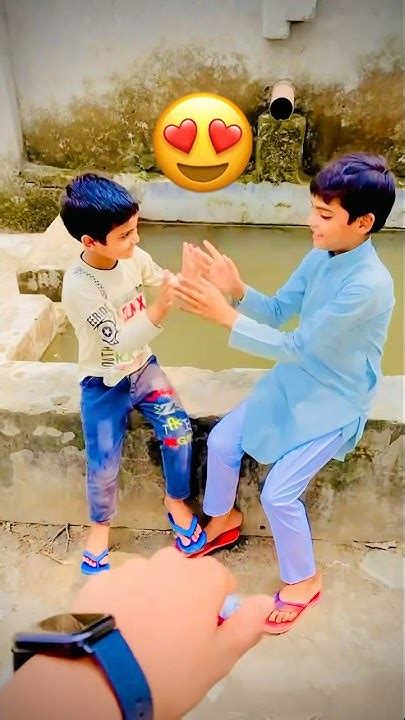 😍🍫giving फ्री Candy Tofee Chovolate To क्यूट Bebes🍫 Best सरप्राइस🤩 Cutesmile Free Giving