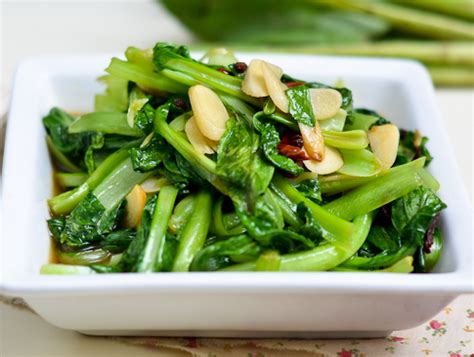 蚝油鸡毛菜的做法 蚝油鸡毛菜怎么做好吃图解 聚餐网