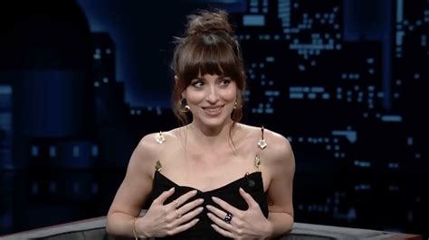 Dakota Johnson Has Wardrobe Malfunction On ‘jimmy Kimmel Live