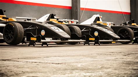 Argentina El único País Sudamericano En Tener La Fórmula 4 Parabrisas