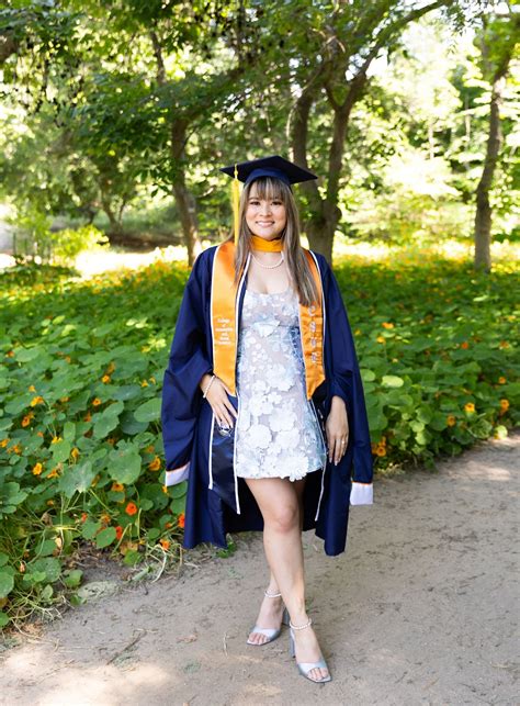 8 Graduation Photoshoot Ideas And Poses — Celeste Drake Photography