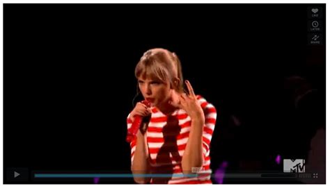 Taylor Swift Illuminati Hand Sign At The Mtv Vma 2012 ~ Distruber