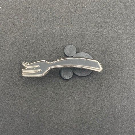 Disney Pin Ariels Fork Dinglehopper On Mercari Disney Pins Mercari Disney Trading Pins