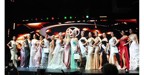 Техническа грешка смени короната на Мис София