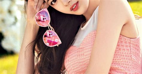 여자여 대담한 핑크를 휘감아라