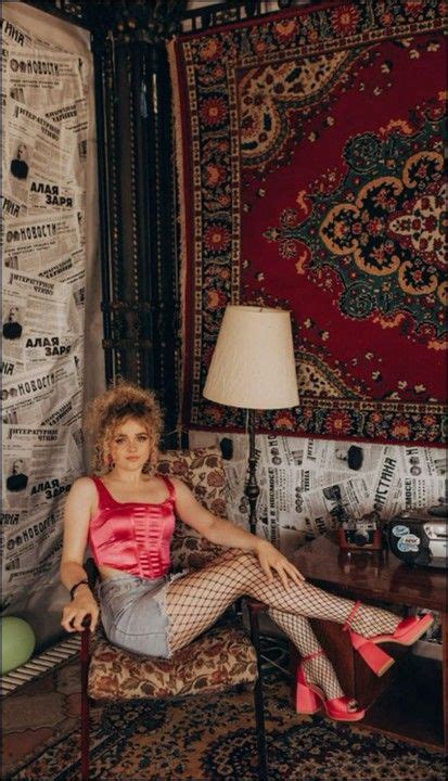 Пин от пользователя Kvolozina на доске 90 в 2024 г Вечеринка в стиле 90 х Костюм в стиле 90 х