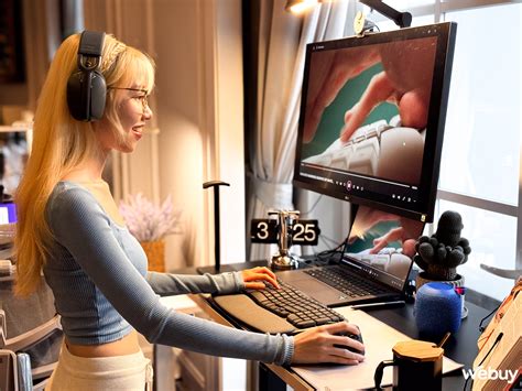 Logitech Wave Keys Đổi mới sáng tạo trong thiết kế để bảo vệ sức khỏe cổ tay bạn