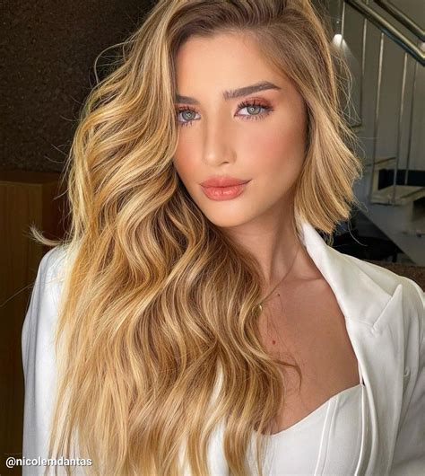 Pin By Myrella Gabriela On Hair Blonde Hair Hair Honey Blonde
