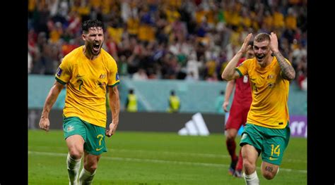 Сборная Австралии обыграла Данию и впервые за 16 лет вышла в плей офф ЧМ по футболу