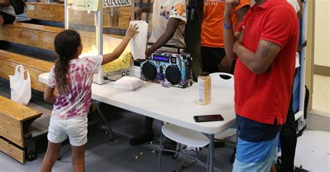 20230624score Faces Popcorn Machine At Douglass Gym