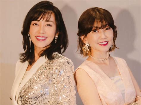 早見優、松本伊代との“花の82年組”ツーショットに反響！ 「アイドルの頃のままですね」「色っぽい」 All About ニュース