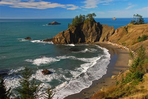 Oregon Coast A Cove Along The Beautiful Oregon Coastline