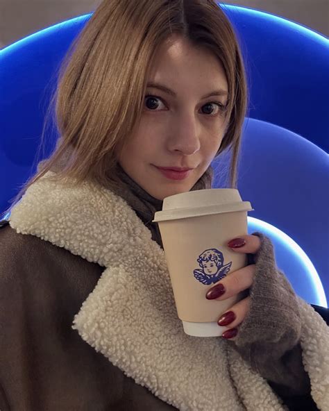 海外出張のときは、 寝起きでまずはパンとコーヒーを買いに行くのが習慣でした🥹🥐