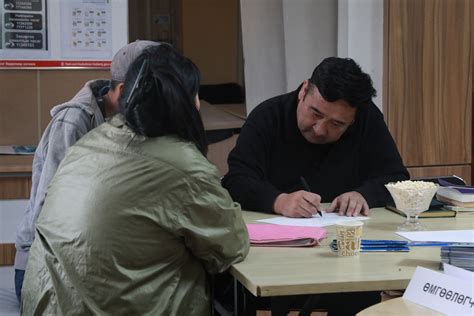 Алслагдсан хороодын иргэдэд хууль эрх зүйн үнэ төлбөргүй зөвлөгөө өглөө