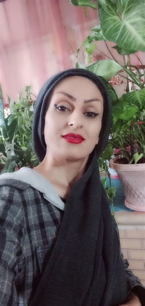 محبت آسان میکنی اما سخت دلتو میشکنند