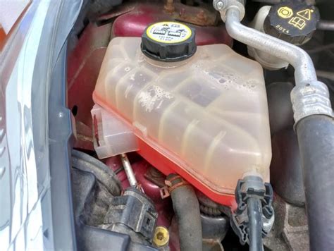 Coolant Leak Common Causes How To Fix Symptoms Antifreeze