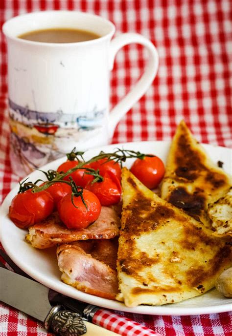 Easy Traditional Scottish Potato Sconestattie Sconesvideo Larder Love