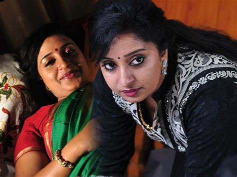 Hot Actress Cute Sona Nair