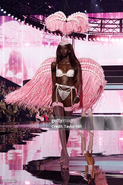 Anok Yai Walks The Runway During The 2025 Victorias Secret Fashion