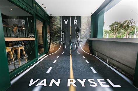 全新 Van Rysel Rcr 公路車系列在台正式發表 Sanjinoir 黑侍樂讀