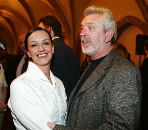 Galerie Brodská V Slzách Jedno Si Nemůže Odpustit Foto 1 Ahaonline Cz