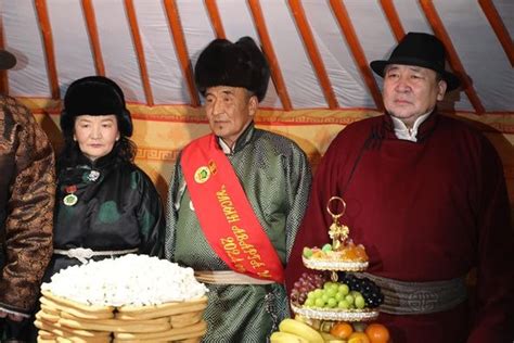 УЛСЫН АВАРГА МАЛЧНЫ ШАГНАЛЫГ ГАРДУУЛАН ӨГЛӨӨ