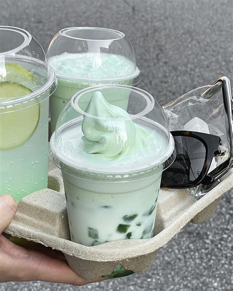 폴 바셋 Paul Bassett 폴 바셋 신제품 녹차 바스크 치즈 케이크 3월 4일 녹차바스크치즈케이크 가 출시됩니다 꾸덕한 치즈케이크에 제주 녹차를 더해