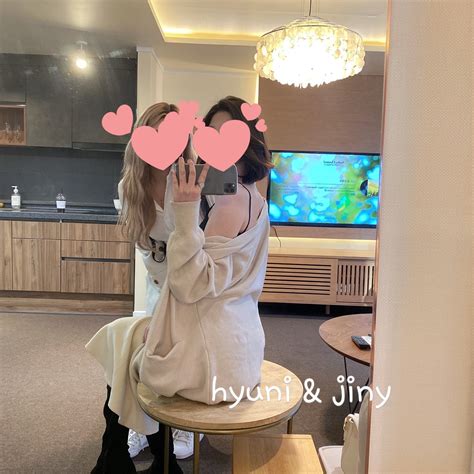 현이 On Twitter 오늘 재밌게놀아볼게요 여기 사진맛집이라 오늘 예쁜사진들많이나오겠네요 얼른오세요~ 저흰도착해있어요