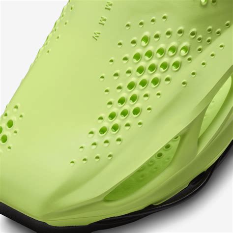 MMW x 나이키 005 슬라이드 볼트 DH1258 700 NIKE 슈프라이즈