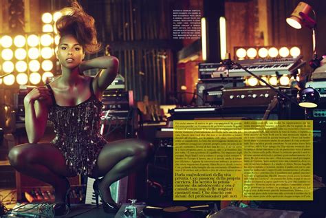 Naked Alicia Keys Added By