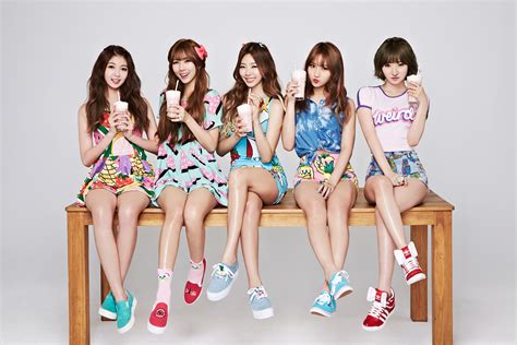 Minx Profile Photos από το Love Shake I Say Myeolchi K Pop In Greek