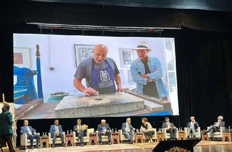 Moussem Dassilah Vernissage Dune Exposition Des Artistes Bahreïnie Lobna Al Amin Et Syrien