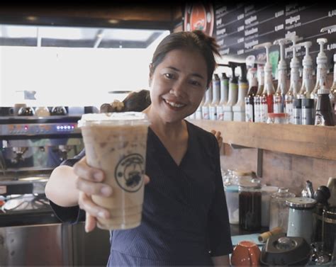 អ្នកស្រី ឈឿន ស្រីនាង បើក«កាហ្វេប្រាក់រៀលដើម្បីជំរុញឱ្យពលរដ្ឋចាយលុយជាតិជាងលុយបរទេស សុីសុីថាមស៍