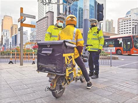 深南路昨起全线严管无牌电动车 交警呼吁电单车尽快上牌备案民生深圳电动车新浪新闻