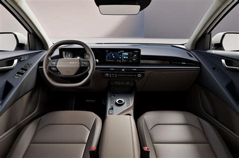 Kia Niro Gets Sharp New Look And Interior Tweaks Autocar