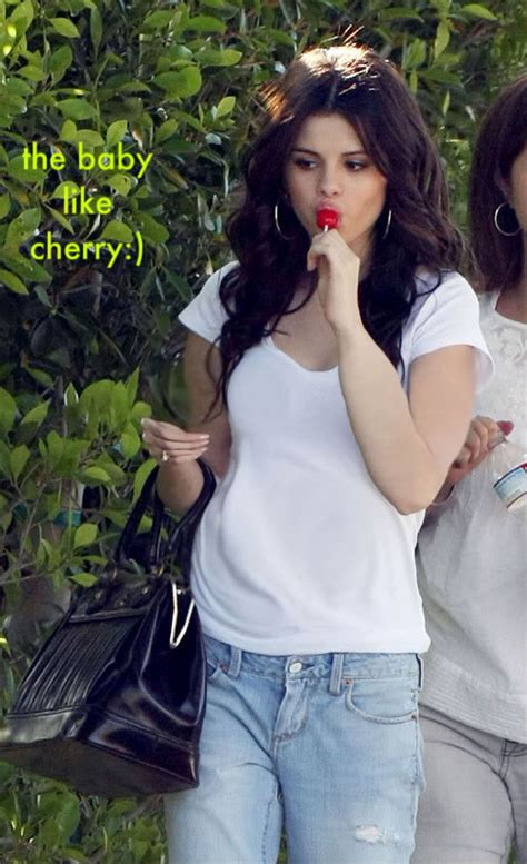 Hollywood Stars Selena Gomez Pregnant