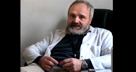 Д р Атанас Михайлов казва Лекувайте кашлицата не я потискайте Ето ви рецепта за лечение на