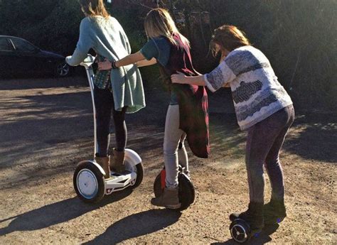 인도네시아 인터넷 Tv에서 Airwheel 자기평형 전기 외발 의 스쿠터를 살 것 이다