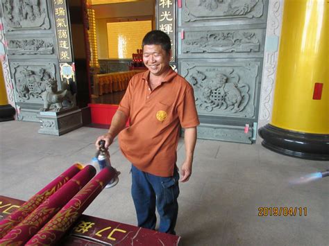 三陽玉府天宮 龍井天公廟 三陽玉府天宮於74年安奉天公爐直徑6尺6寸、高4尺2寸，是全省最大的天公爐，除供信眾