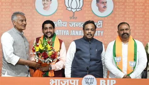 Aaps Jalandhar Mp Sushil Rinku Mla Sheetal Angural Join Bjp The