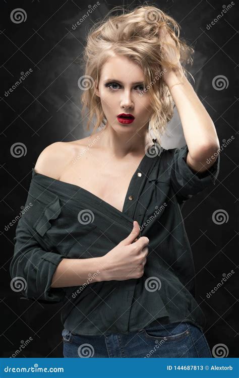 Girl Wets Shirt Braless Telegraph