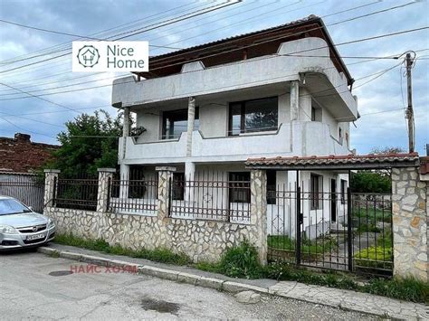 Продава триетажна къща в кв Орландовци гр София кв Орландовци