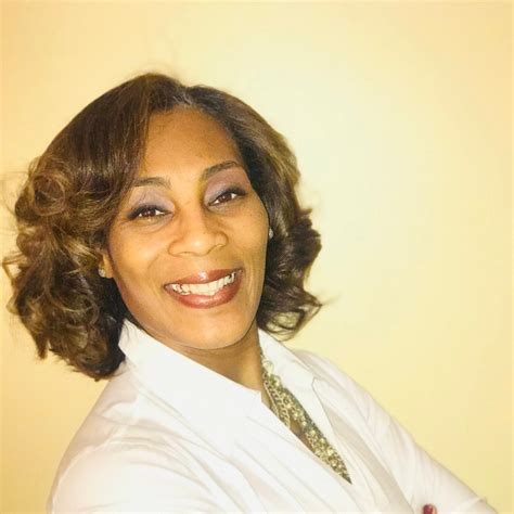 Dr Lydia Powell