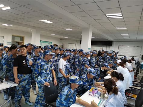 校医院圆满完成2019级新生体检工作