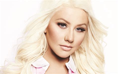 Christina Aguilera Face Glance Blonde Girl Beautiful Hd Wallpaper