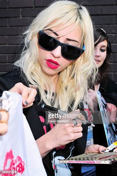 Lisa Mepham Photos And Premium High Res Pictures Getty Images