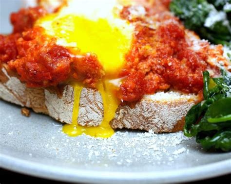 Poached Eggs In Tomato Sauce Recipe