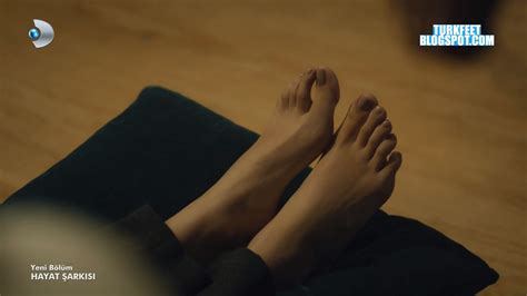 Ecem Özkayas Feet